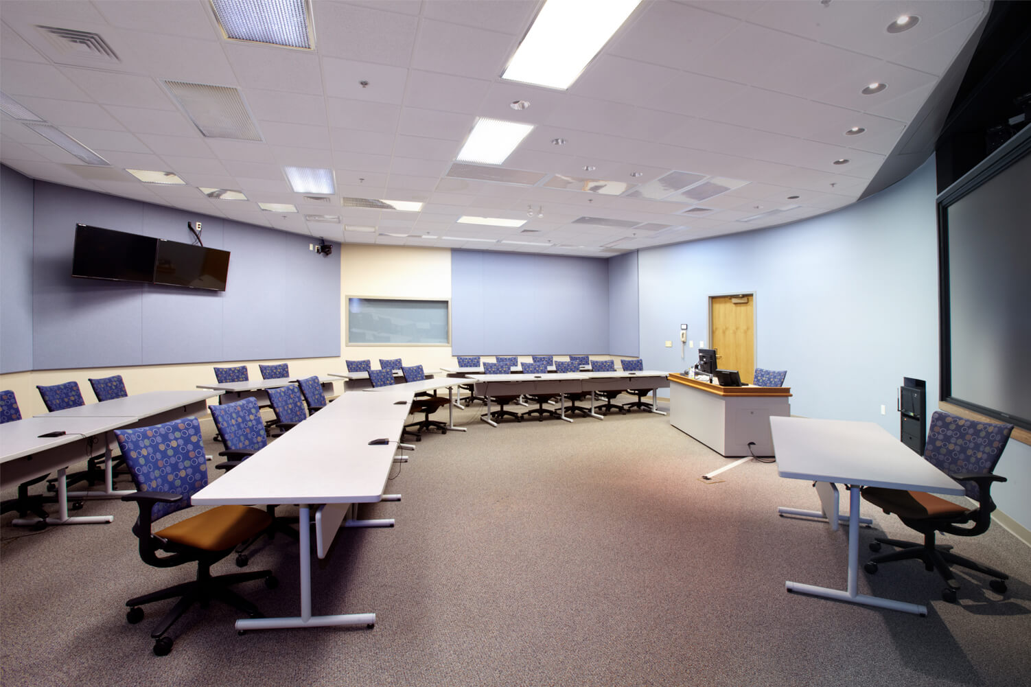 Room 327 | Spaces | UW Conferences & Events