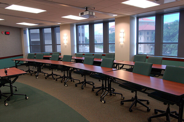 Classroom 3325 | Spaces | UW Conferences & Events